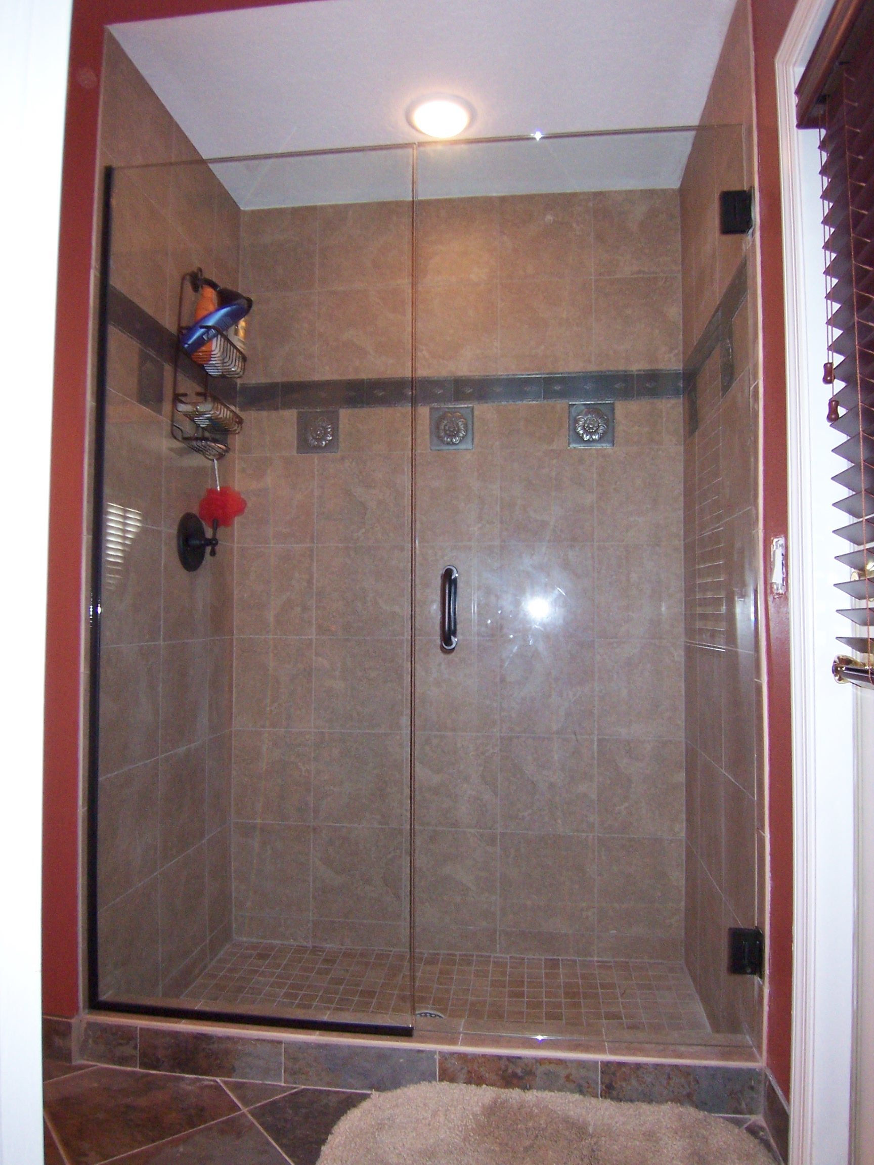 Inline Panels & 3/8" Frameless Glass Shower Doors in Orlando