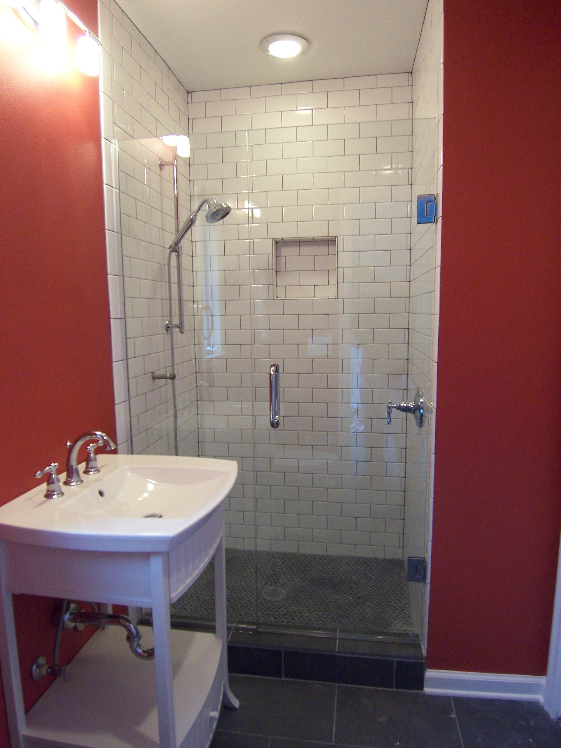 Inline Panels & 3/8" Frameless Glass Shower Doors in Orlando