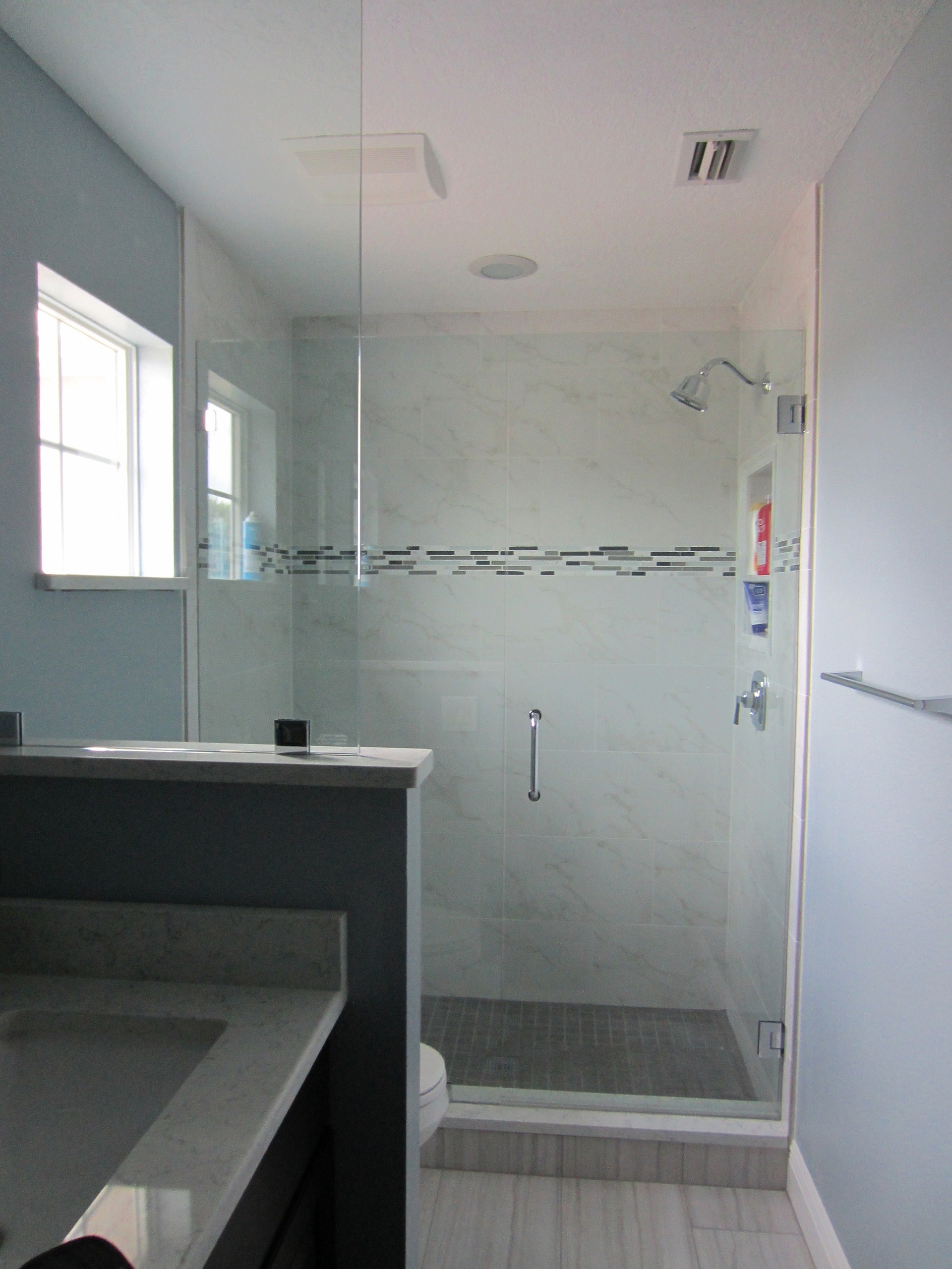 Gallery: 3/8" Door Inline & Shower Panels on Rise Gallery